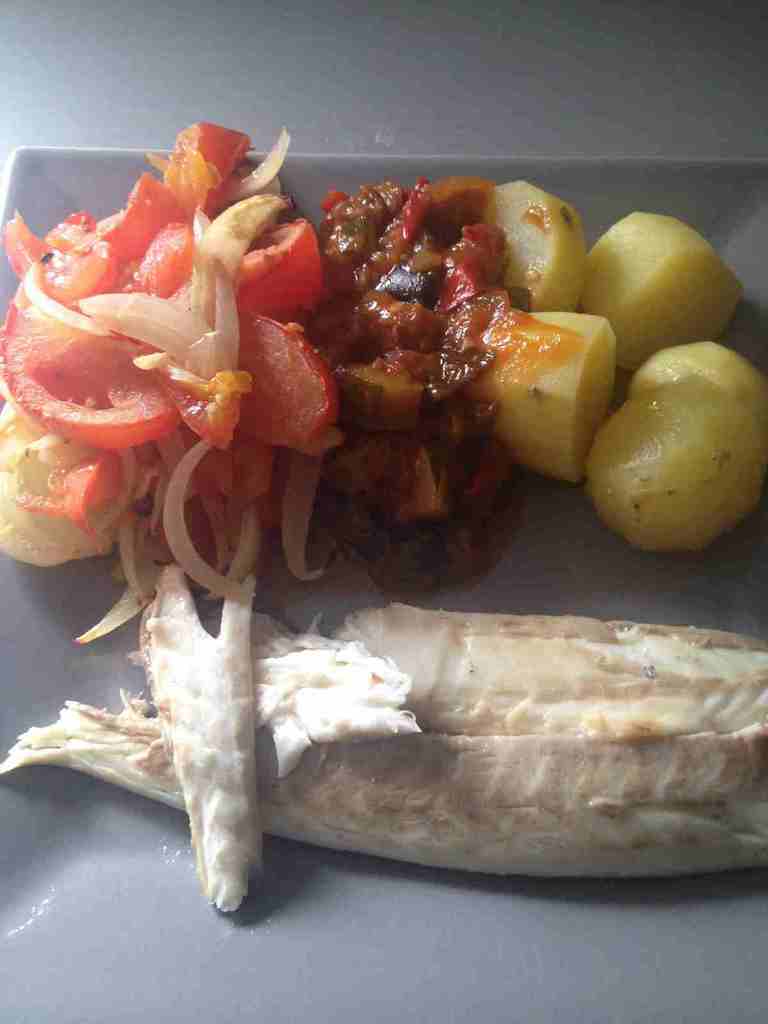 Bar / Loup au four et petits légumes - Rachel Cuisine