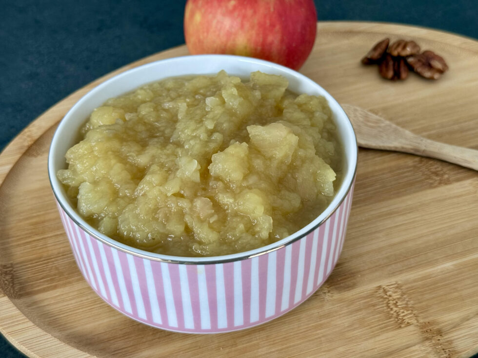 Compote de pommes avec des morceaux épicée ou pas - Rachel Cuisine